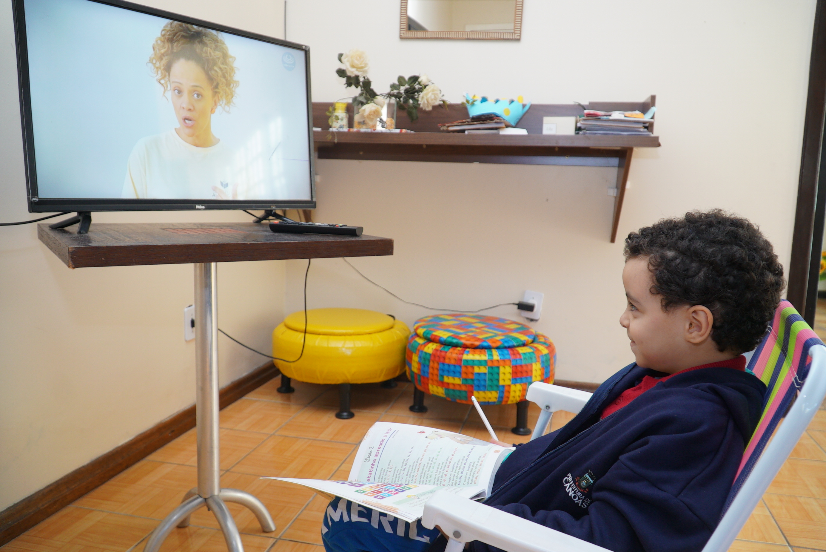 Alunos do município já estão acompanhando metodologia das “Aulas na TV ...